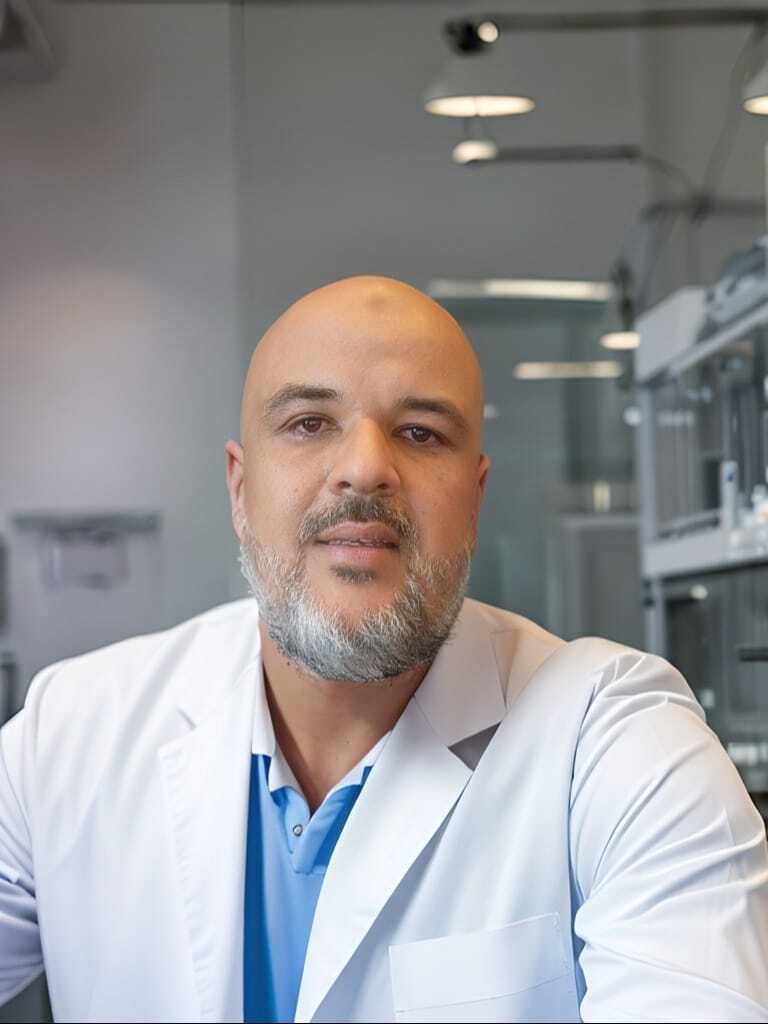 Bioinformatics LAB : Ax CENTRAL LAB TURNING HUMAN RESOURCES INTO ASSETS